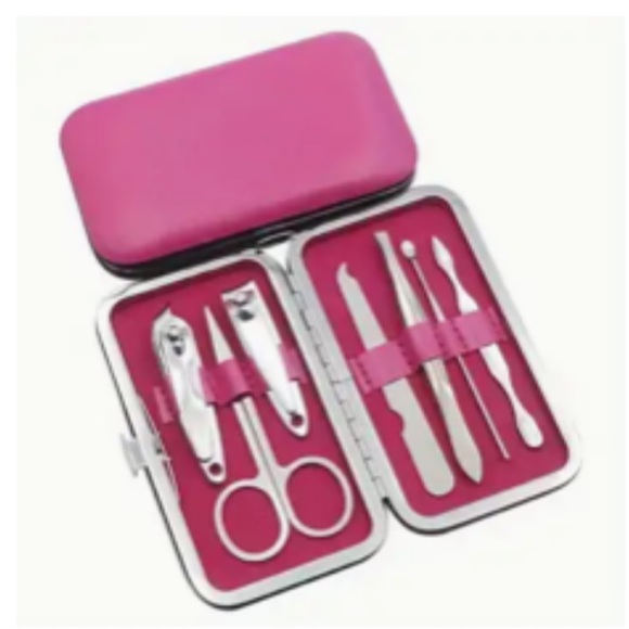 Makeup | Nwt 7pc Manicure Set In Case | Poshmark
